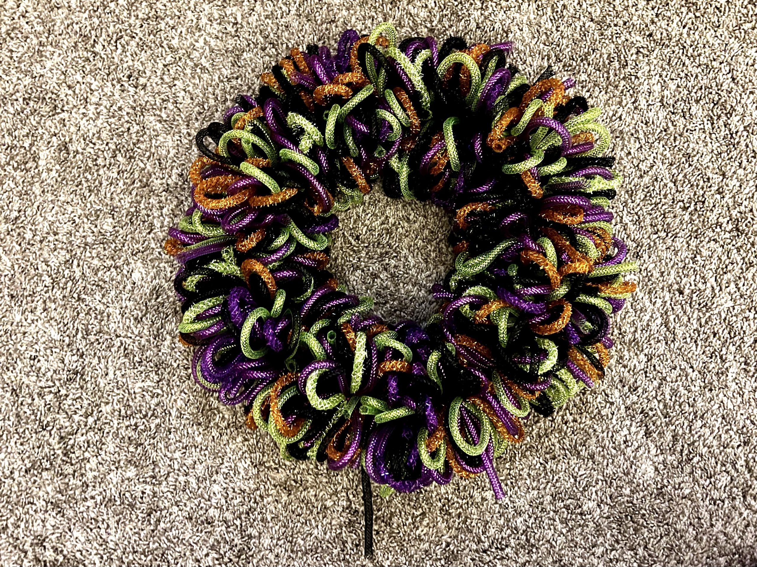 Mesh Tube Halloween Wreath From Dollar Tree Supplies - Katieish